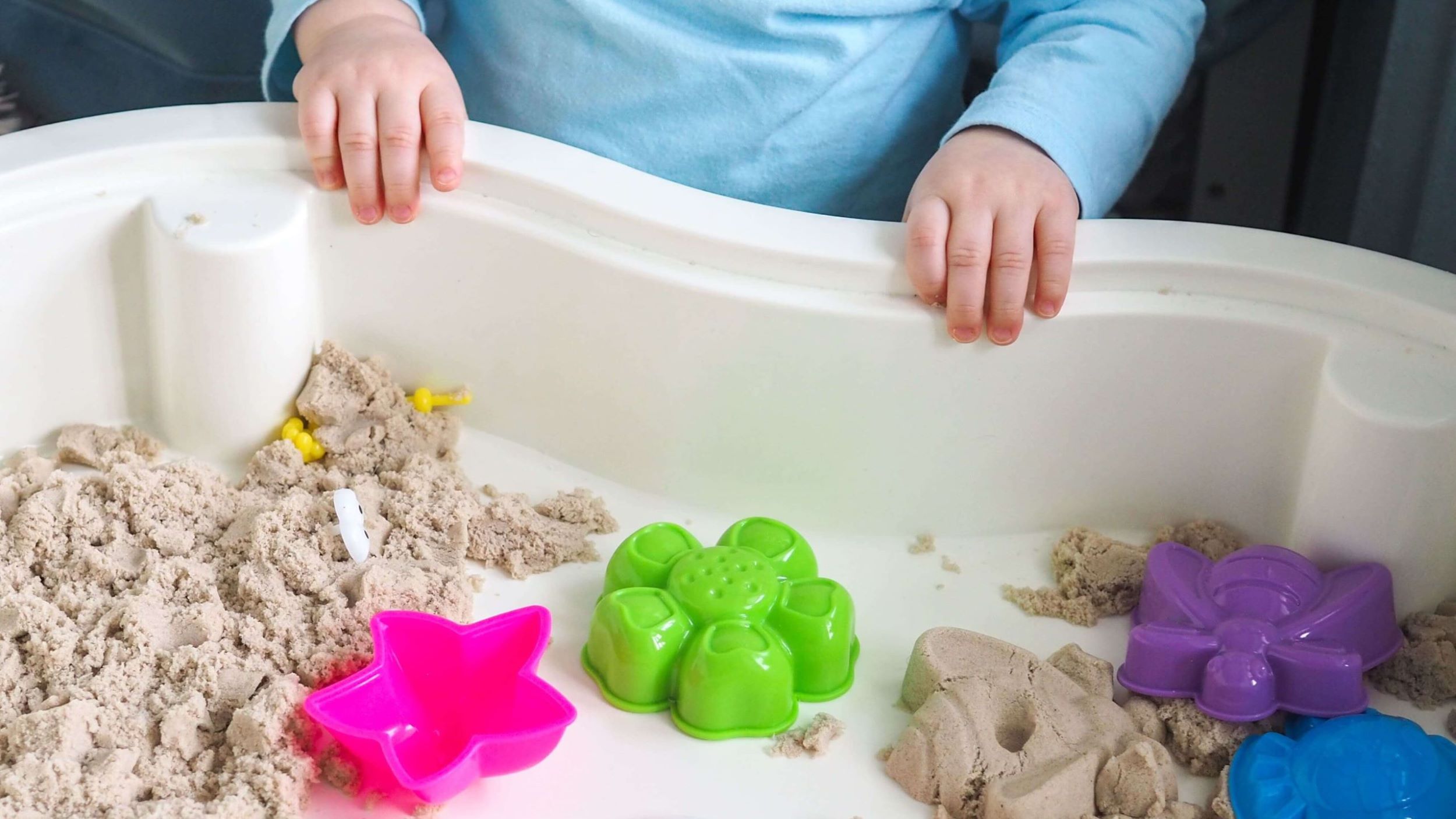Motion Sand Guide Benefits Uses and Buying Tips